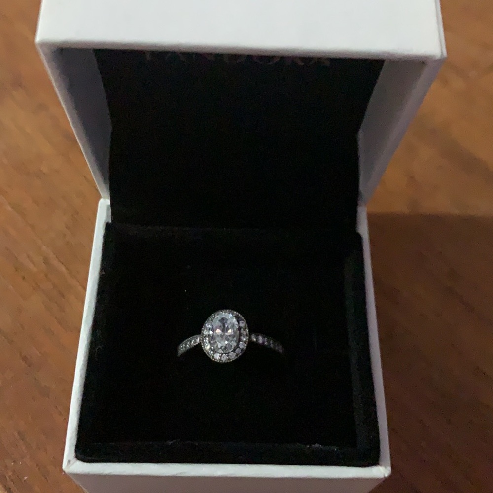 Pandora Oval Shaped Ring - Gem